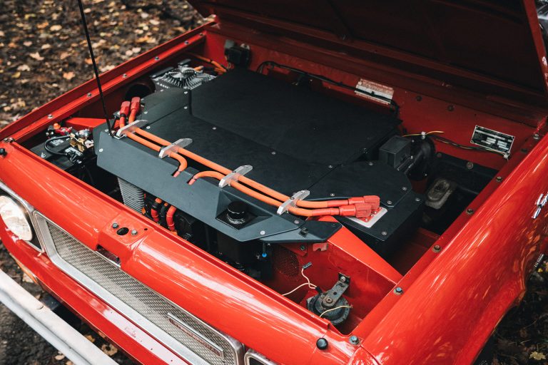 The Sound of Silence: Joe McIntyre’s Electric Scout 800™ A – Scout ...